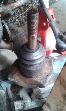 Restoration,welding and repairs of Rover P5b V8 Coupe.